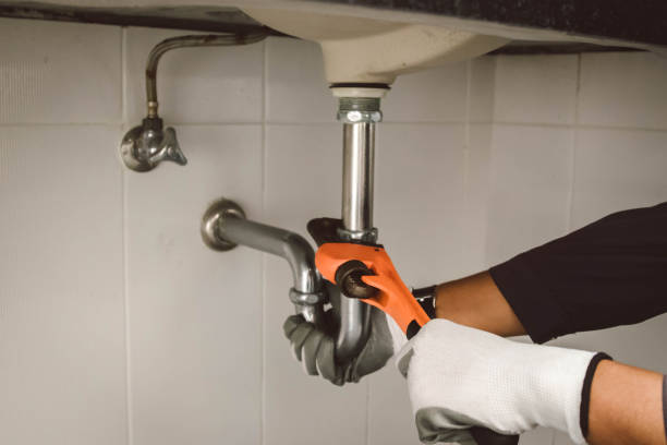 Handling a Plumbing Crisis and Water Heater Installation